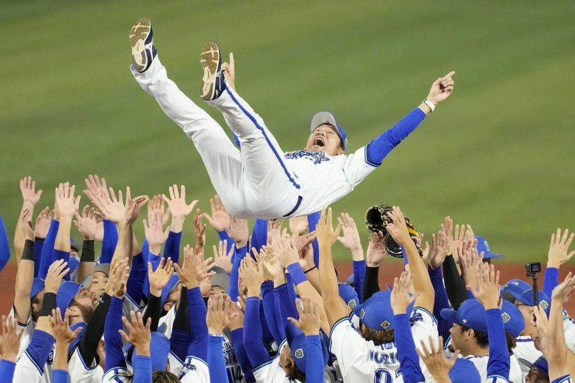 [プロ野球]DeNA、26年ぶり日本一！セ・リーグ3位から下剋上 南場智子オーナー（新潟市中央区出身）も歓喜 | 新潟日報デジタルプラス